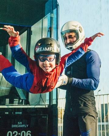 DREAMFLY INDOOR SKYDIVING PROPORCIONA UM DIA DA CRIANÇA ESPECIAL ...